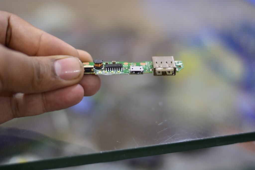 Single USB Power Bank Circuit DC 5V 1A | MULTAN ELECTRONICS